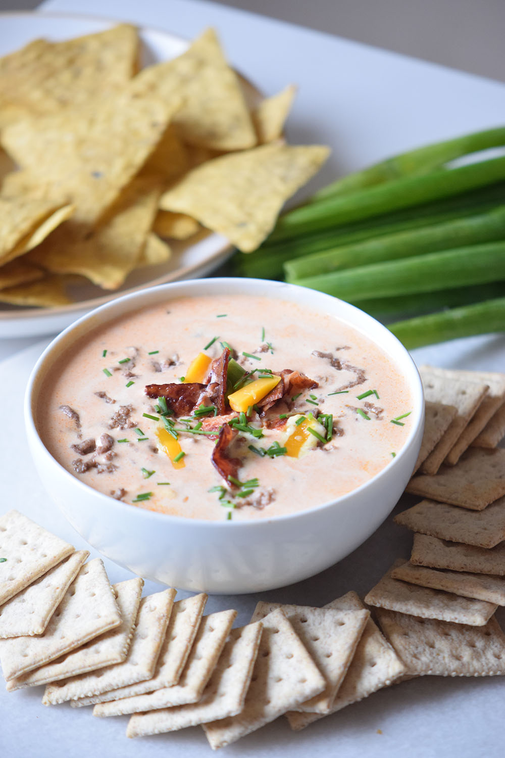 Easy Gluten-Free Bacon Cheeseburger Dip (Crowd-Pleasing Game Day Recipe!)